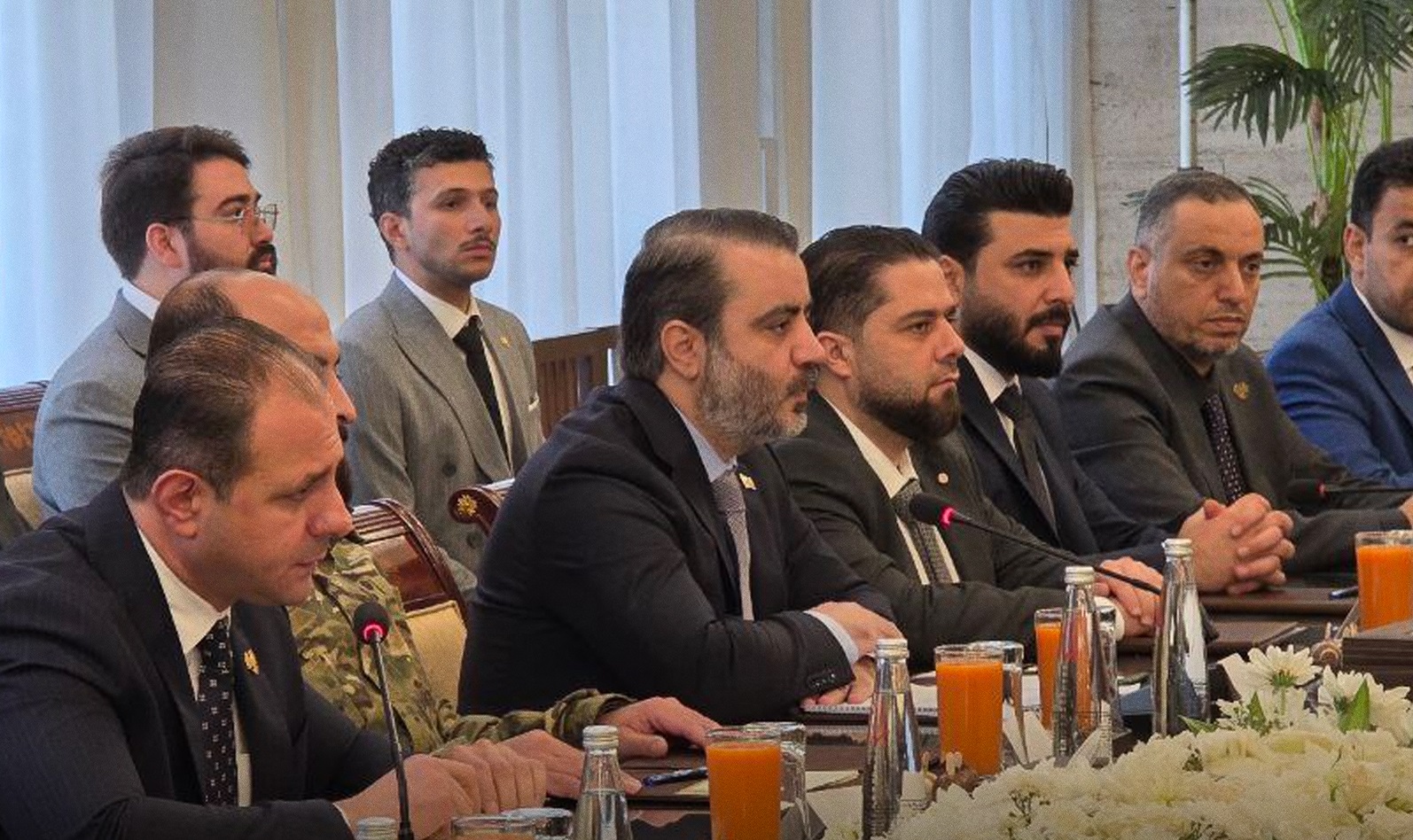 وفد روسي ” رفيع المستوى ” يزور دمشق .. و الشيباني : علاقتنا مع روسيا ...
