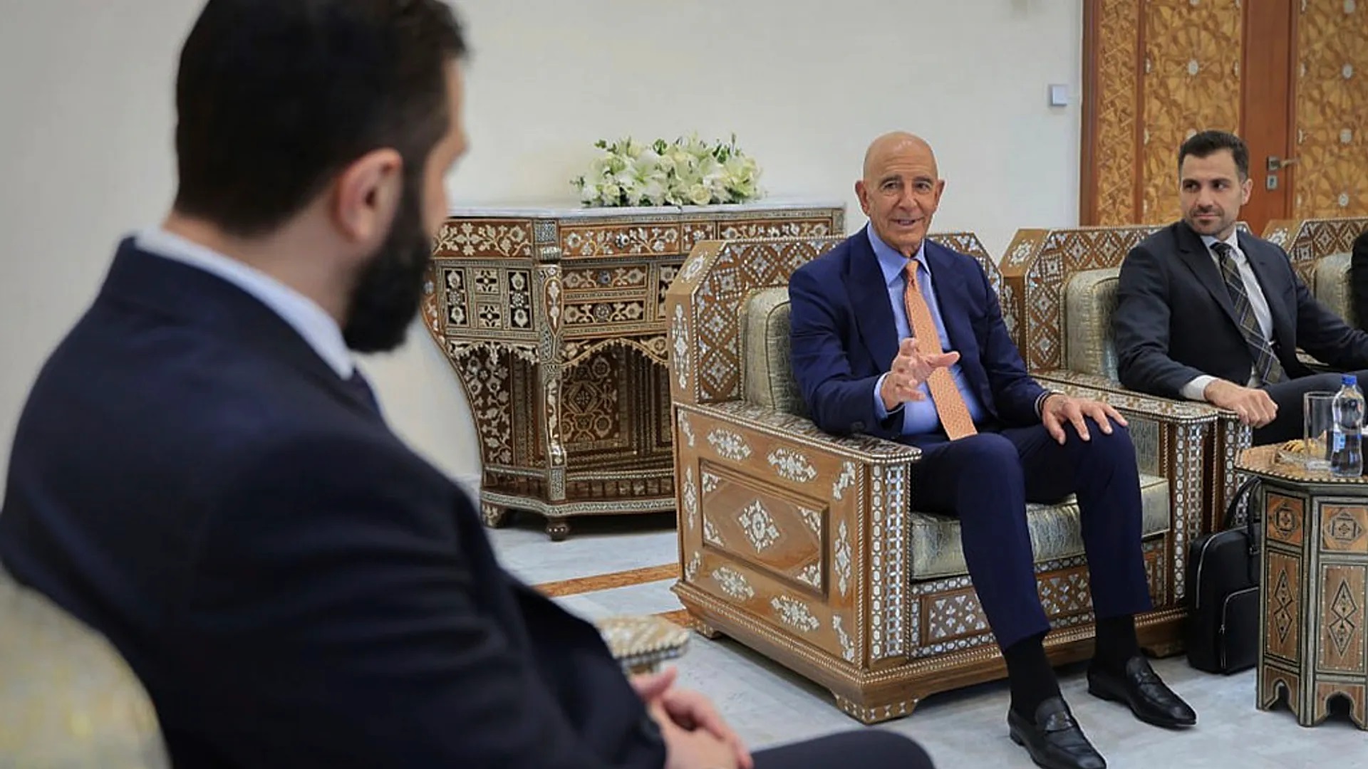 صحيفة إسرائيلية : إسرائيل تعرض على سوريا إدخال المساعدات إلى قطاع غزة ...